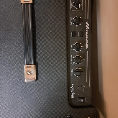 Gear Hunter | Ampeg Rocket Bass RB210